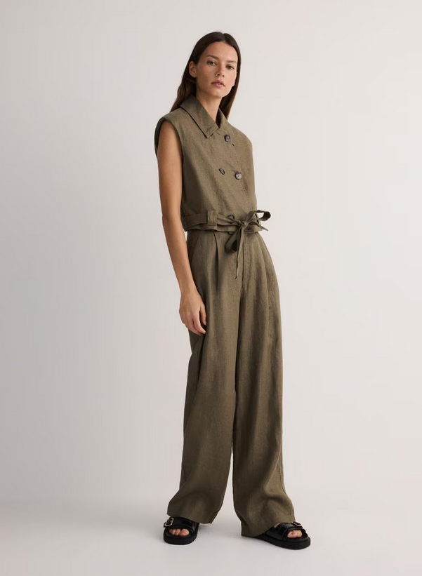 Laneni kompleti modni su imperativ i ovog ljeta. Izdvajamo najljepše!